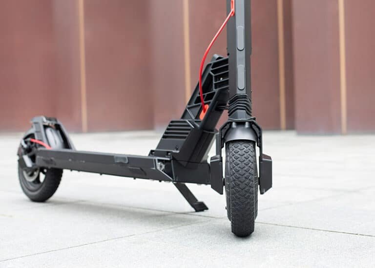 TurboAnt V8 Review - Affordable E-Scooter with Dual Batteries